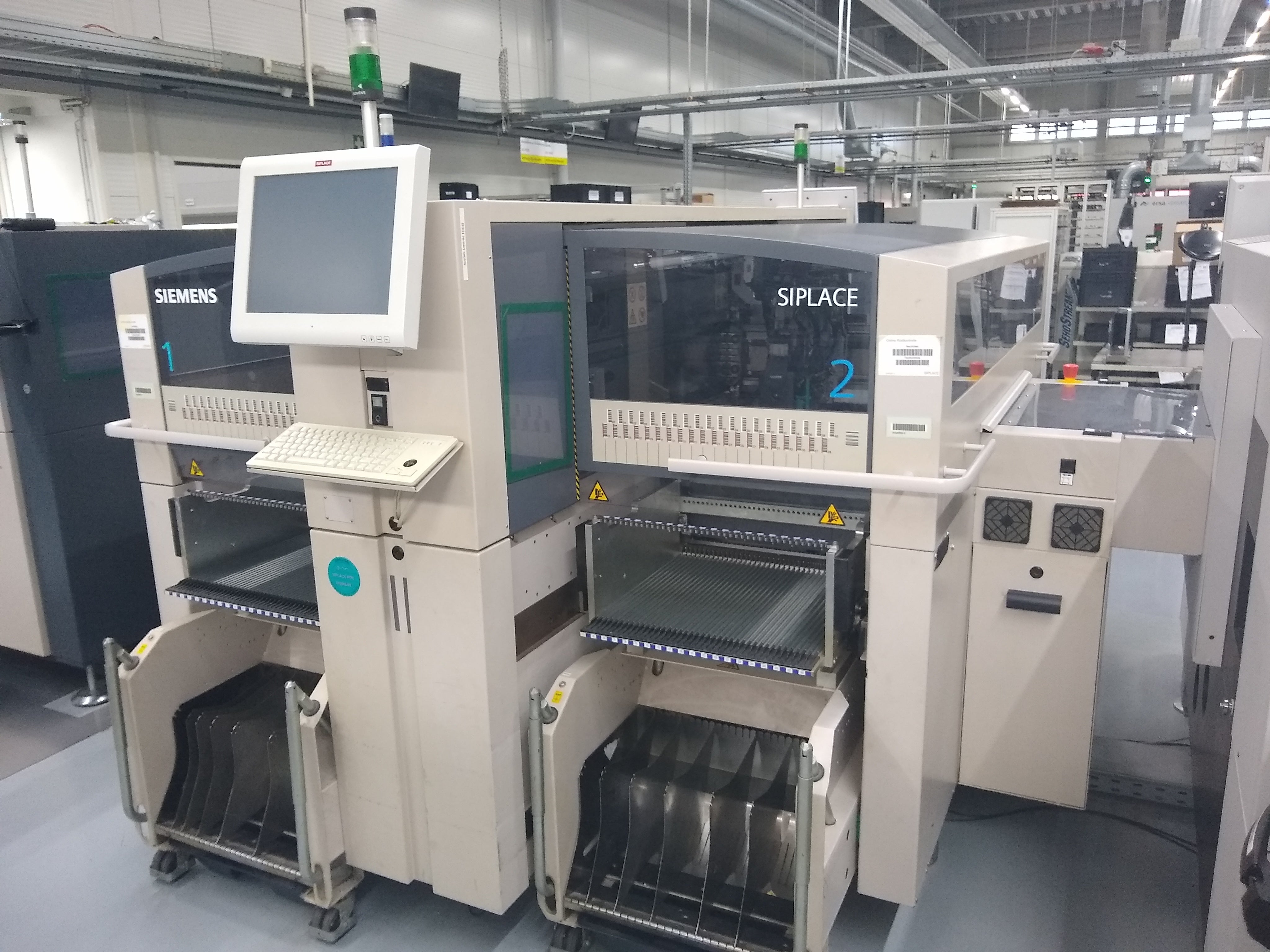 ASM Siplace X2, vintage 2007 with changeover tables – Electrotech